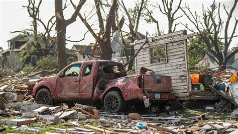 Thunderstorms Knock Out Power In Montreal Powerful Iowa Tornado