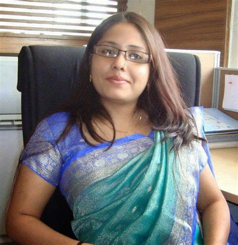 Happy Raikoti Indian Bhabhi Desi Village Girl Hot Photos
