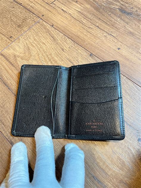 Louis Vuitton Lv Vintage Black Epi Leather Bifold Wallet Authentic
