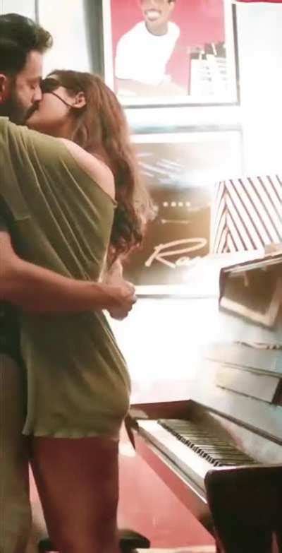 Rashi Khanna FapToDesi REDD TUBE