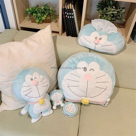 Doraemon哆啦a梦｜限定毛茸茸圆形抱枕｜约h33×w37×d9（㎝） Unicorn Cosmetics