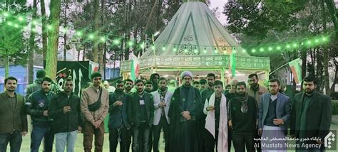 مراسم دعای ندبه طلاب المصطفی در گلستان شهدای اصفهان پایگاه خبری