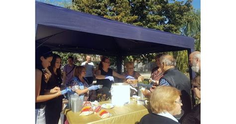 Курбан за здраве раздадоха в пловдивския район Източен