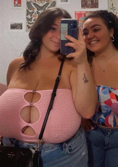 My Boobs Are Kinda Huge Rhugeboobs