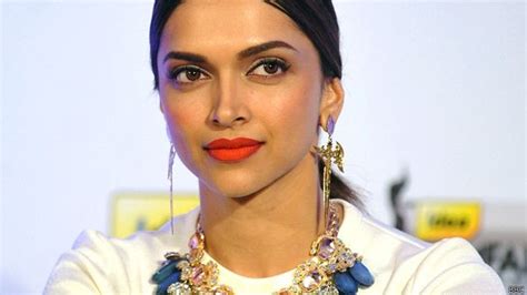 دیپکا نے جنسی ریکٹ ‘میں شاِمل اداکارہ کی حمایت کی Bbc News اردو