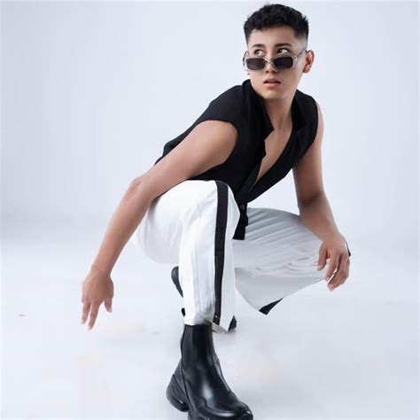 Baudilio Dl Cristian Dl Threads Say More