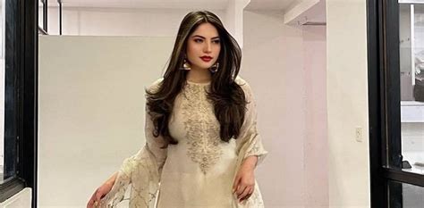 Viral Neelam Muneer Sets Social Media Ablaze With New Pictures