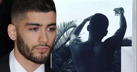 Zayn Malik Shares Hot Topless Photo And Hides His Face After Splitting