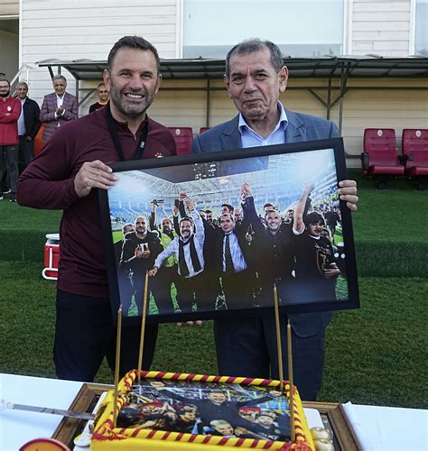 Galatasaray da Okan Buruk un sözleşmesi uzatıldı Galatasaray Haberleri