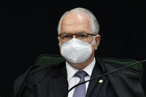 Fachin Do Stf Suspende Decretos De Bolsonaro E Restringe Número De
