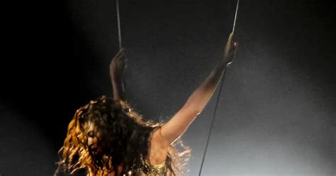 7 Best And Worst Super Bowl Halftime Shows Page 3 Of 7 Fame10