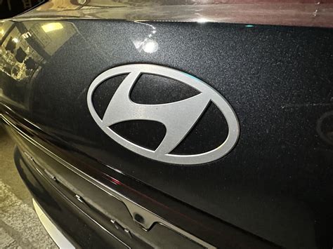 남들이 엠블럼 제거킷 설치할때 자동차 에펨코리아