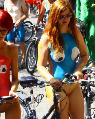 Nackt Auf Dem Fahrrad Porno Bilder Sex Fotos Xxx Bilder Pictoa