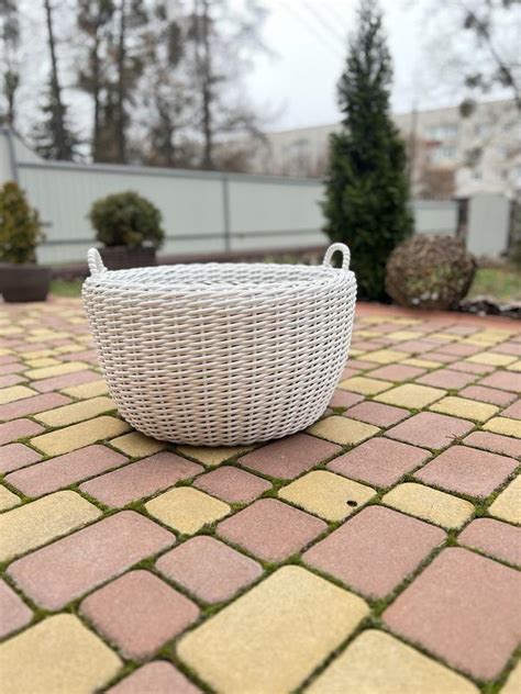 Кашпо из искусственного ротанга объем 45 литр — цена 1650 грн в каталоге Горшки для растений