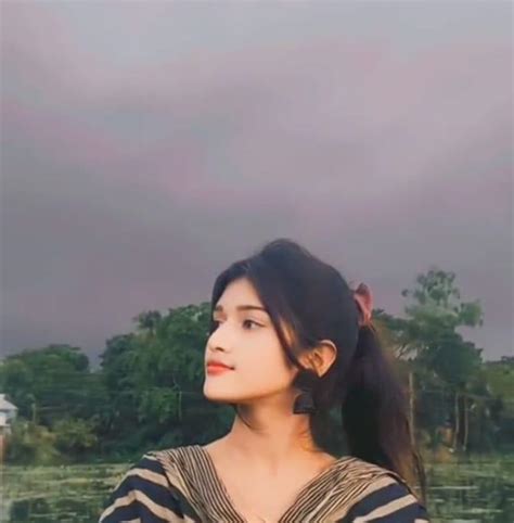 পিচ্চি মেয়ে