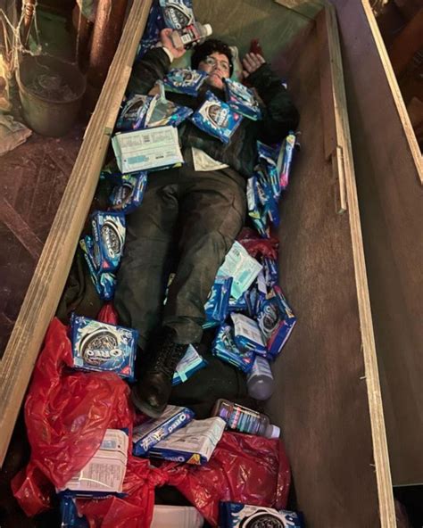 That Random Chick Standing At Your Window On Tumblr Yana Gorskaya Shared Set Photos From The