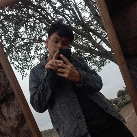 Yair Yairortizd • Threads Say More