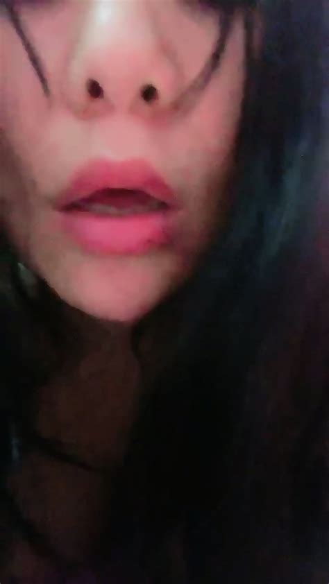 973353572 骚骚的小少妇 01
