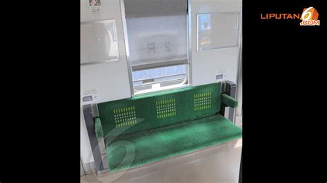 Intip Interior Gerbong Kereta Api Baru Foto