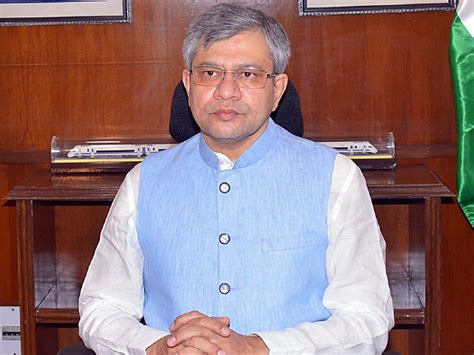 Will Stop At Pali Railway Station For One Hour Will Inspect Electric
