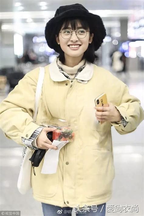 《流星花園》飾演「杉菜」的沈月亮相上海機場，小清新少女感滿滿 每日頭條
