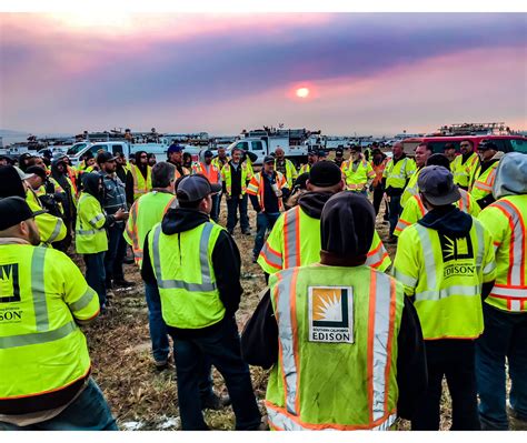 Sce Crews Help Restore Power In Fire Ravaged Areas Of Santa Rosa
