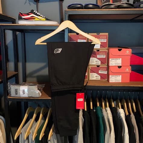 Official Pt Map Nb Logo Joger Black Original Shopee Singapore