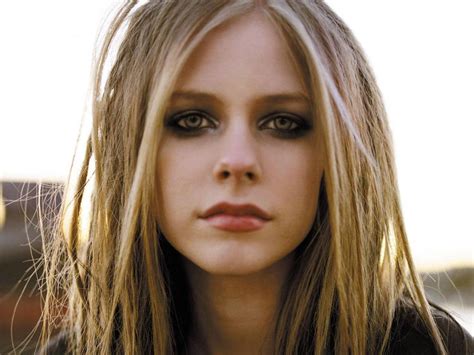 Avril Lavigne Model Resimleri Hd Kalitesi Ile Mükemmel Resim Paylaşımları