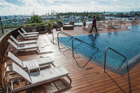 Honolulu City Council Bill Mandates Hotel Employee Callback Rules