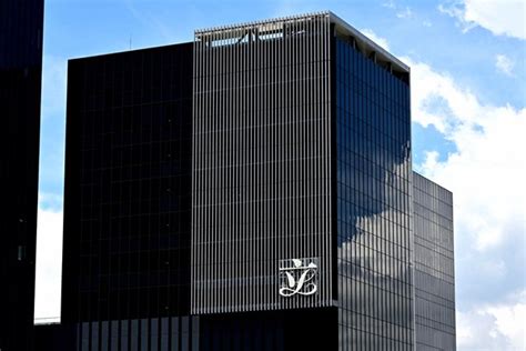 立法會通過施政報告致謝議案 E123長青網 長者服務及老人院資訊
