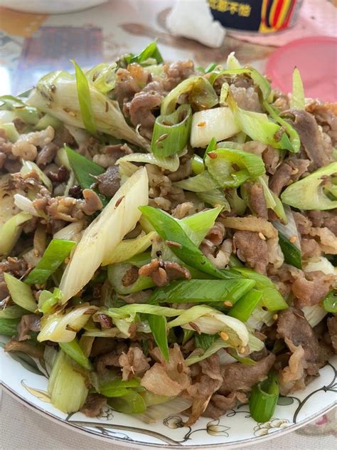 【葱爆羊肉的做法步骤图，葱爆羊肉怎么做好吃】蛟渊龙腾下厨房
