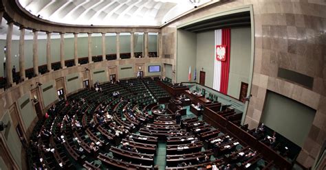 Sejm Przyj Informacj Rz Du O Mo Liwo Ci Pope Nienia Przest Pstwa Przez Mateusza Morawieckiego