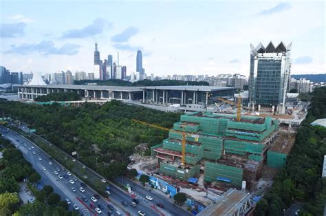 中国—东盟全新地标c位出道，南宁国际会展中心小翅膀即将“振翅高飞”朱槿