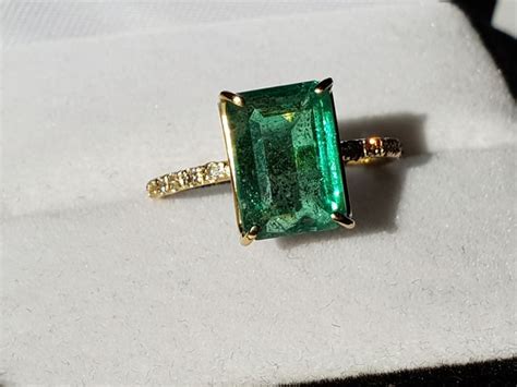 Anello In Oro Kt Con Smeraldo Naturale Ct Catawiki