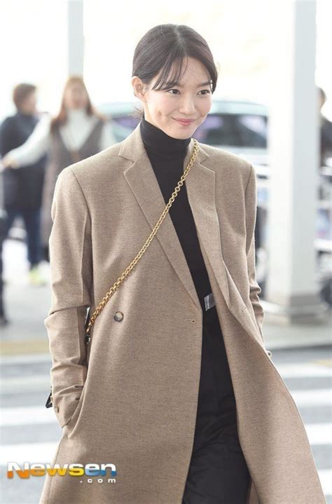 Pin By Jasmine Crofts On My Polo Neck Obsession Fashion Shin Min Ah