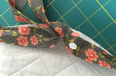 Stitching With 2 Strings Tutorial Bias Binding On A Scalloped Edge