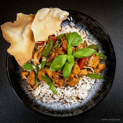 Chicken Tikka Masala With Coconut Milk Lembit Lounge Cuisine