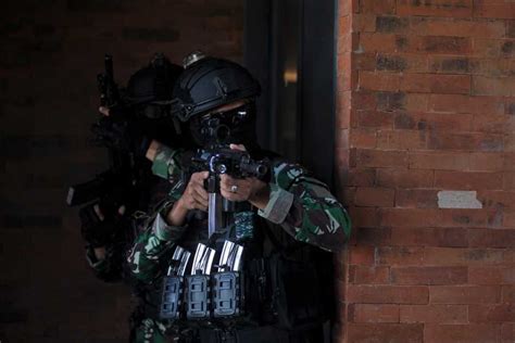 Koopssus TNI Gelar Latihan Penanggulangan Teroris BALIPOST