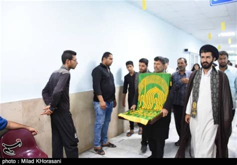 خوزستان دست تبرک خادمان حرم رضوی روی سر بیماران شهرستان بهبهان تصاویر تسنیم