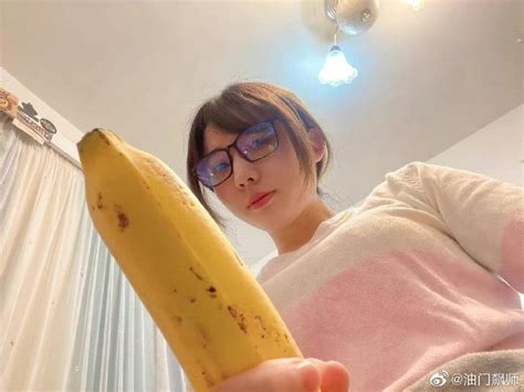 晚餐 叽哩叽哩游戏网ACGG站