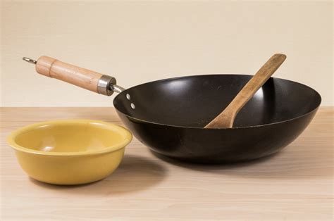 Flat Bottom Vs Round Wok Which Is Better Vegancuts