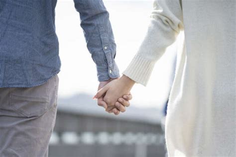 How To Stop Being Clingy In Your Relationship