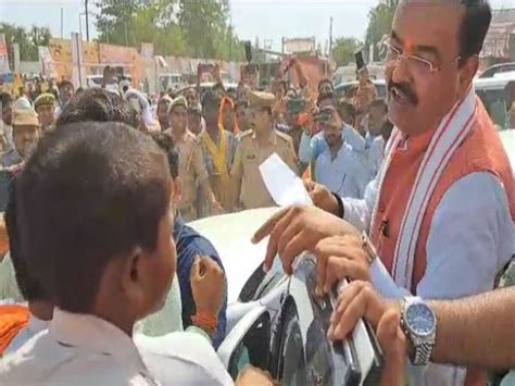 Papa Bahut Sharab Peete Hain Khet Bhi Bech Diya Hai Small Complainant