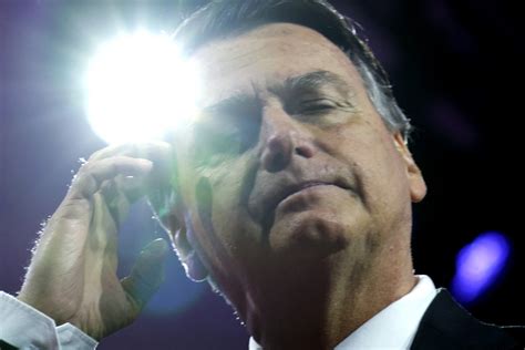 Bolsonaro decidiu o dia do seu retorno mas não o que fará