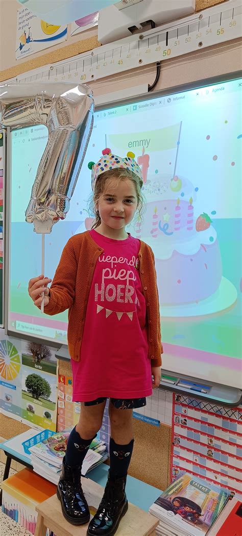 Welkom In Het 2de Leerjaar Gelukkige Verjaardag Emmy