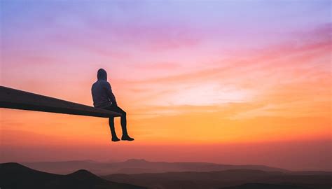 متن غمگین کوتاه برای بیو و استوری؛ پیام های شکست عشقی و حزن انگیز ستاره