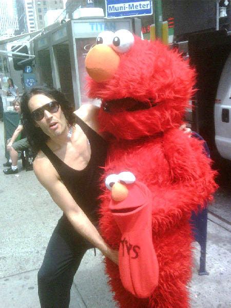 Russell Brand He Tickled Me Starzlife