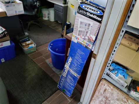 Werner Ladder Stabalizer 1 Online Auctions Llc