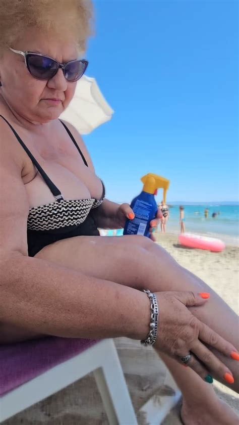 Elizabeth 🇺🇸 Chicago Plussizesassywoman • Instagram Photos And Videos