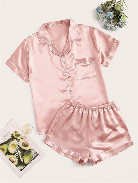 Conjunto de pijama de satén unido en contraste